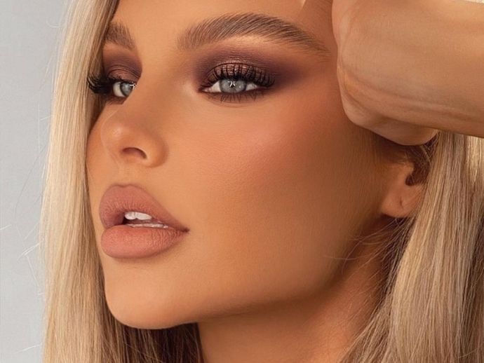 Quickly Update Your Makeup Look in Your 40’s With These New Trends ...