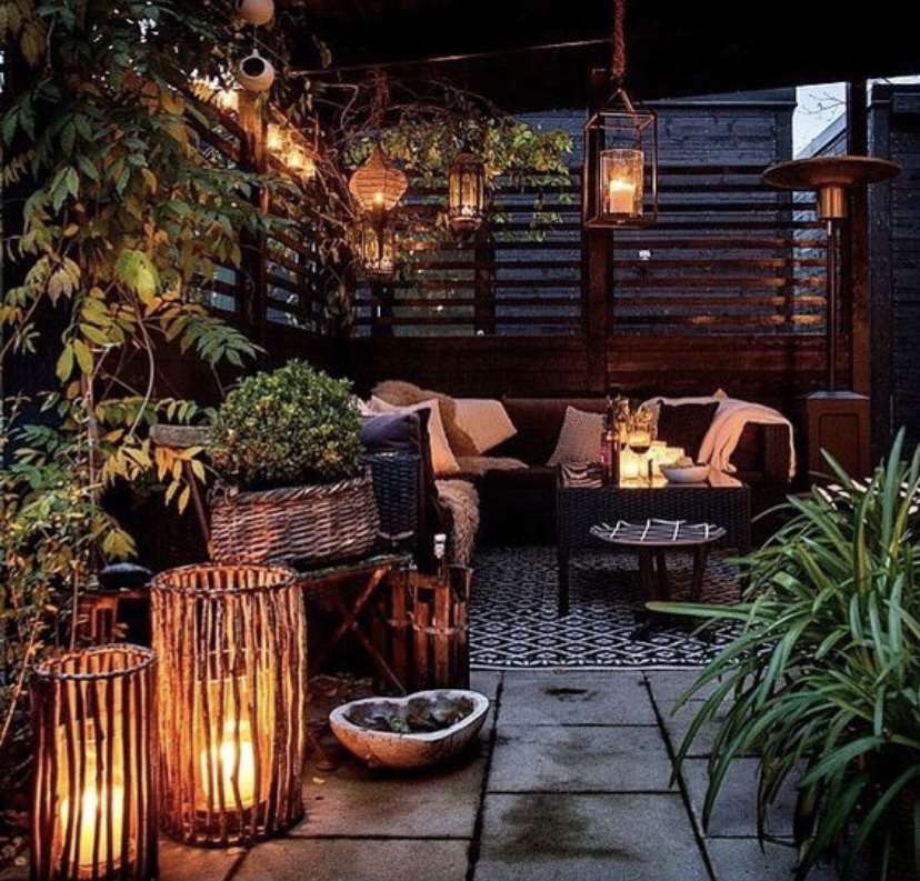 Lush Green Patio Ideas – Warm & Inviting Inspiration for Inside and ...