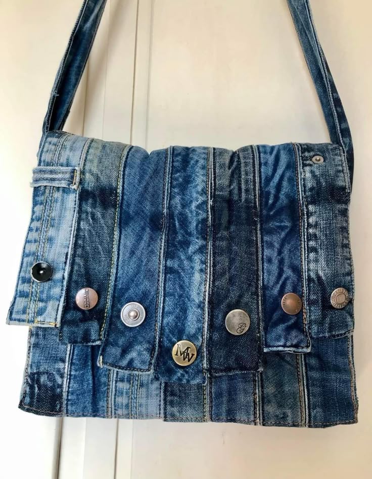 25+ Genius Ways to Reuse & Upcycle Old Denim Jeans – That are Actually ...